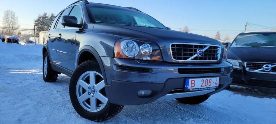 Grey Volvo XC90 2007 in Riga, with an engine capacity of 2.40 L and mileage of 247 thousand km for 8200 €, photo 9 on AUTOMOTO.COM.LV