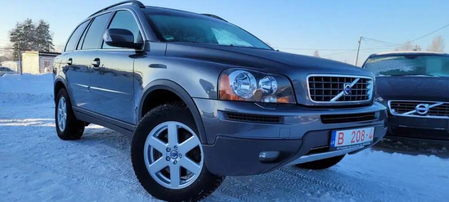 Grey Volvo XC90 2007 in Riga, with an engine capacity of 2.40 L and mileage of 247 thousand km for 8200 €, photo 10 on AUTOMOTO.COM.LV