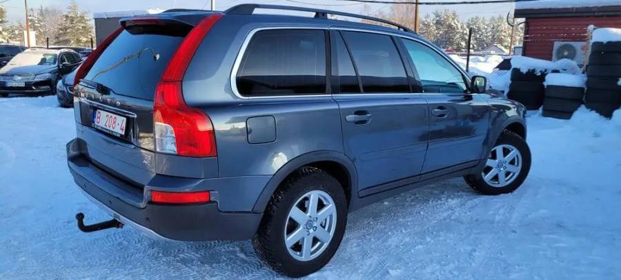 Grey Volvo XC90 2007 in Riga, with an engine capacity of 2.40 L and mileage of 247 thousand km for 8200 €, photo 11 on AUTOMOTO.COM.LV