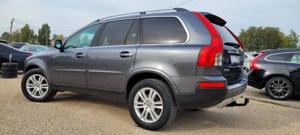 Pelēks Volvo XC90 2007 Rīga, ar dzinēja tilpumu 2.40 L un nobraukumu 247 tūkst. km par 8950 €, foto 7 vietnē AUTOMOTO.COM.LV