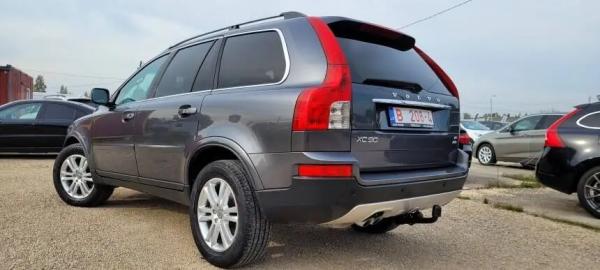 Pelēks Volvo XC90 2007 Rīga, ar dzinēja tilpumu 2.40 L un nobraukumu 247 tūkst. km par 8950 €, foto 9 vietnē AUTOMOTO.COM.LV