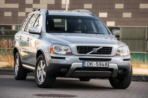Pelēks Volvo XC90 2007 Jelgava, ar dzinēja tilpumu 2.40 L un nobraukumu 236 tūkst. km par 5300 €, foto 2 vietnē AUTOMOTO.COM.LV
