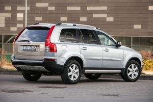 Pelēks Volvo XC90 2007 Jelgava, ar dzinēja tilpumu 2.40 L un nobraukumu 236 tūkst. km par 5300 €, foto 6 vietnē AUTOMOTO.COM.LV