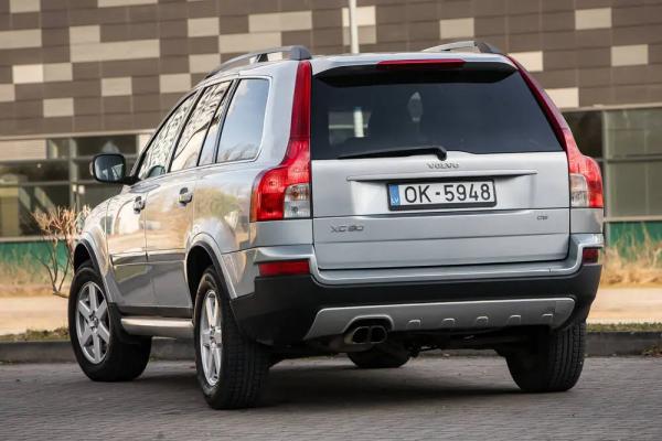 Pelēks Volvo XC90 2007 Jelgava, ar dzinēja tilpumu 2.40 L un nobraukumu 236 tūkst. km par 5300 €, foto 6 vietnē AUTOMOTO.COM.LV