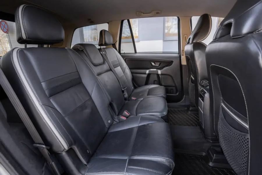 Pelēks Volvo XC90 2007 Jelgava, ar dzinēja tilpumu 2.40 L un nobraukumu 236 tūkst. km par 5300 €, foto 16 vietnē AUTOMOTO.COM.LV