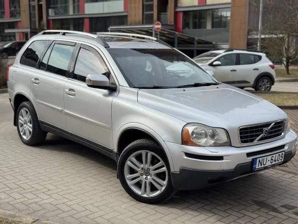 Pelēks Volvo XC90 2007 Rīga, ar dzinēja tilpumu 2.40 L un nobraukumu 363 tūkst. km par 5990 €, foto 1 vietnē AUTOMOTO.COM.LV