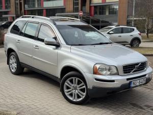 Pelēks Volvo XC90 2007 Rīga, ar dzinēja tilpumu 2.40 L un nobraukumu 363 tūkst. km par 5990 €, foto  vietnē AUTOMOTO.COM.LV