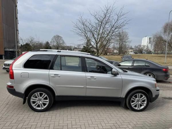 Pelēks Volvo XC90 2007 Rīga, ar dzinēja tilpumu 2.40 L un nobraukumu 363 tūkst. km par 5990 €, foto 2 vietnē AUTOMOTO.COM.LV
