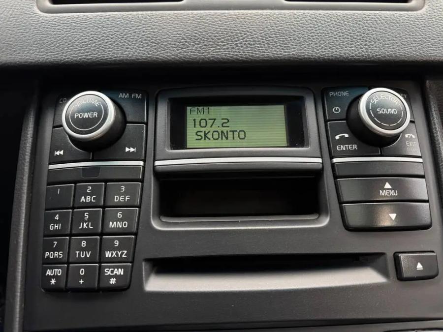 Pelēks Volvo XC90 2007 Rīga, ar dzinēja tilpumu 2.40 L un nobraukumu 363 tūkst. km par 5990 €, foto 23 vietnē AUTOMOTO.COM.LV