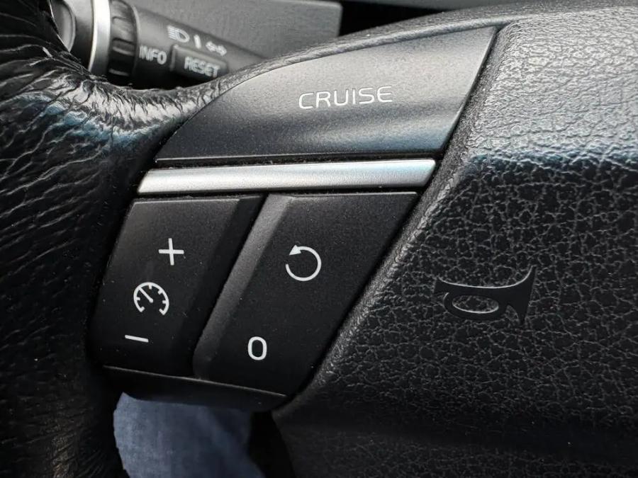 Pelēks Volvo XC90 2007 Rīga, ar dzinēja tilpumu 2.40 L un nobraukumu 363 tūkst. km par 5990 €, foto 27 vietnē AUTOMOTO.COM.LV