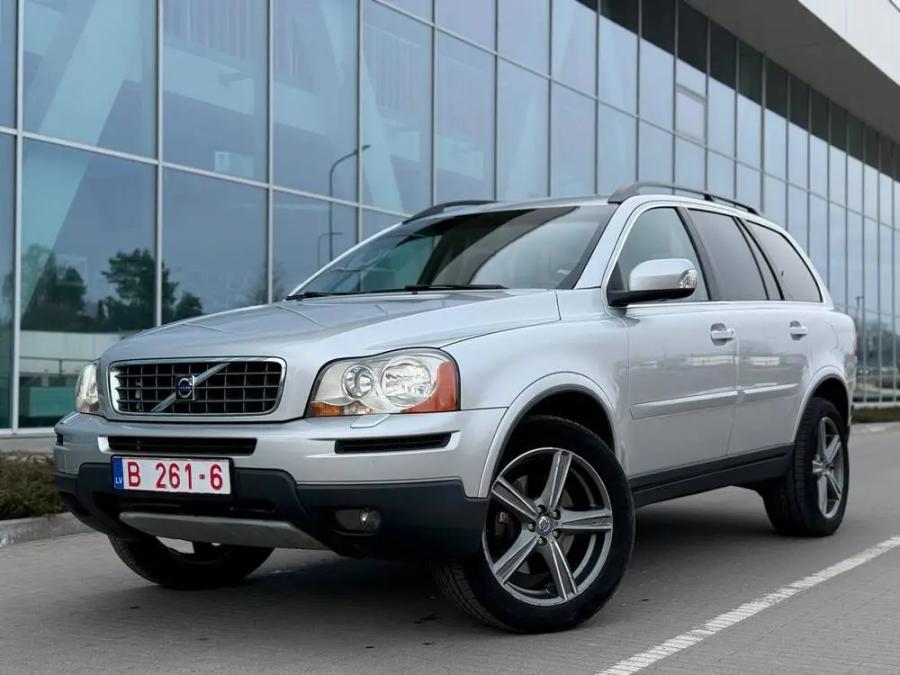 Grey Volvo XC90 2007 in Rezekne, with an engine capacity of 2.40 L and mileage of 262 thousand km for 6490 €, photo 4 on AUTOMOTO.COM.LV