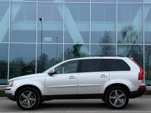 Grey Volvo XC90 2007 in Rezekne, with an engine capacity of 2.40 L and mileage of 262 thousand km for 6490 €, photo 6 on AUTOMOTO.COM.LV