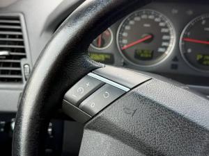 Grey Volvo XC90 2007 in Rezekne, with an engine capacity of 2.40 L and mileage of 262 thousand km for 6490 €, photo 17 on AUTOMOTO.COM.LV