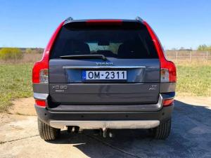 Pelēks Volvo XC90 2007 Rīga, ar dzinēja tilpumu 2.40 L un nobraukumu 246 tūkst. km par 4500 €, foto 6 vietnē AUTOMOTO.COM.LV