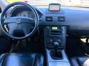 Pelēks Volvo XC90 2007 Rīga, ar dzinēja tilpumu 2.40 L un nobraukumu 246 tūkst. km par 4500 €, foto 14 vietnē AUTOMOTO.COM.LV