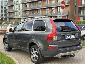 Grey Volvo XC90 2007 in Riga, with an engine capacity of 2.40 L and mileage of 367 thousand km for 5290 €, photo 5 on AUTOMOTO.COM.LV