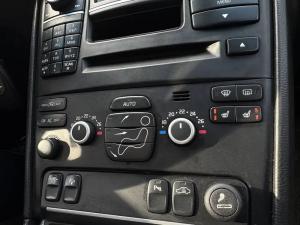 Grey Volvo XC90 2007 in Riga, with an engine capacity of 2.40 L and mileage of 367 thousand km for 5290 €, photo 21 on AUTOMOTO.COM.LV