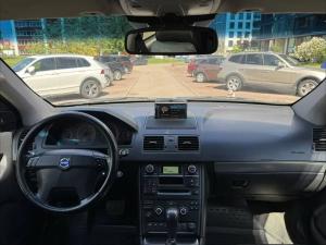Grey Volvo XC90 2007 in Riga, with an engine capacity of 2.40 L and mileage of 399 thousand km for 4990 €, photo 8 on AUTOMOTO.COM.LV