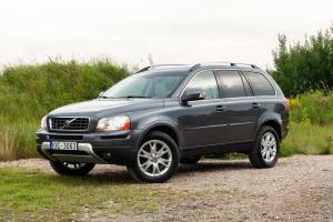 Grey Volvo XC90 2007 in Riga, with an engine capacity of 2.40 L and mileage of 234 thousand km for 8495 €, photo 4 on AUTOMOTO.COM.LV