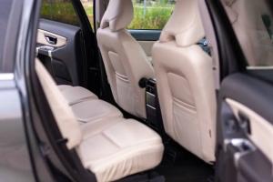 Grey Volvo XC90 2007 in Riga, with an engine capacity of 2.40 L and mileage of 234 thousand km for 8495 €, photo 14 on AUTOMOTO.COM.LV
