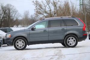 Grey Volvo XC90 2007 in Riga, with an engine capacity of 2.40 L and mileage of 342 thousand km for 5390 €, photo 6 on AUTOMOTO.COM.LV