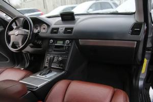 Grey Volvo XC90 2007 in Riga, with an engine capacity of 2.40 L and mileage of 342 thousand km for 5390 €, photo 14 on AUTOMOTO.COM.LV