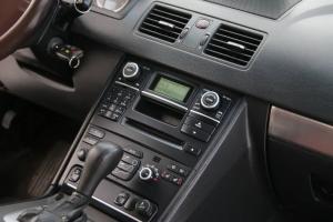 Grey Volvo XC90 2007 in Riga, with an engine capacity of 2.40 L and mileage of 342 thousand km for 5390 €, photo 15 on AUTOMOTO.COM.LV