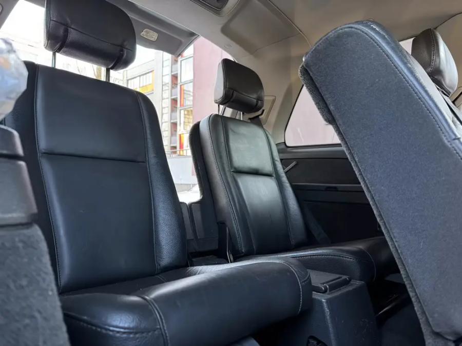 Grey Volvo XC90 2007 in Riga, with an engine capacity of 2.40 L and mileage of 342 thousand km for 5290 €, photo 21 on AUTOMOTO.COM.LV