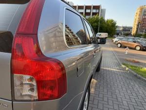 Grey Volvo XC90 2007 in Riga, with an engine capacity of 2.40 L and mileage of 280 thousand km for 4990 €, photo 7 on AUTOMOTO.COM.LV