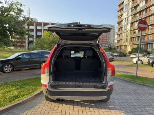 Grey Volvo XC90 2007 in Riga, with an engine capacity of 2.40 L and mileage of 280 thousand km for 4990 €, photo 10 on AUTOMOTO.COM.LV