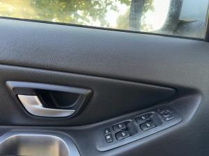 Grey Volvo XC90 2007 in Riga, with an engine capacity of 2.40 L and mileage of 280 thousand km for 4990 €, photo 24 on AUTOMOTO.COM.LV