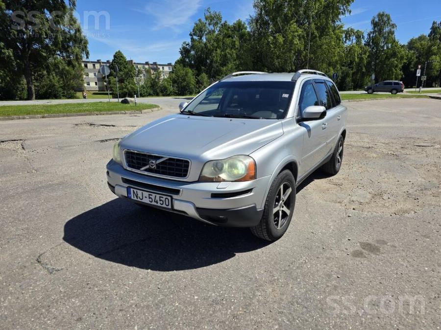 Pelēks Volvo XC90 2007 Rīga, ar dzinēja tilpumu 2.40 L un nobraukumu 333 tūkst. km par 4200 €, foto 7 vietnē AUTOMOTO.COM.LV