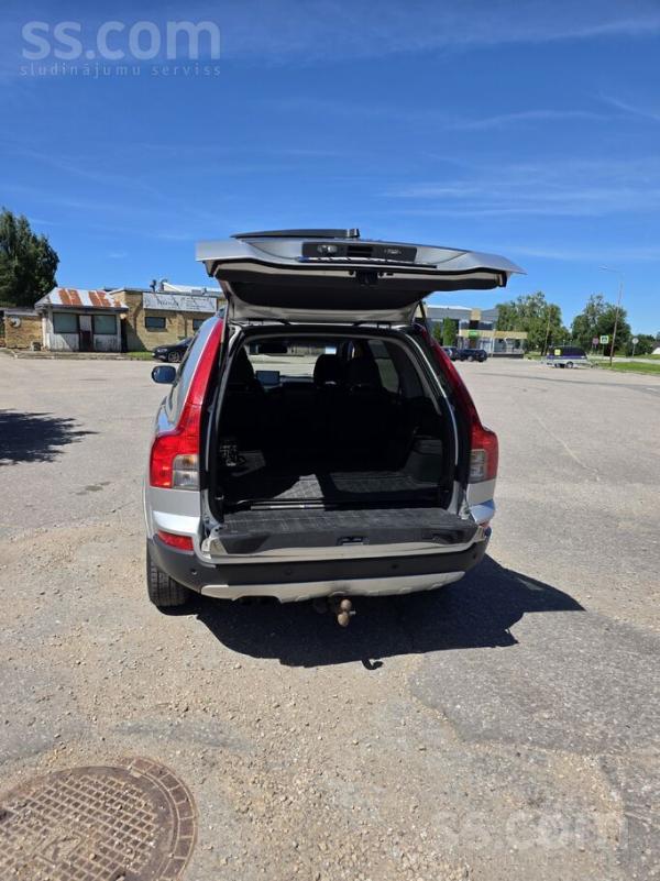 Pelēks Volvo XC90 2007 Rīga, ar dzinēja tilpumu 2.40 L un nobraukumu 333 tūkst. km par 4200 €, foto 7 vietnē AUTOMOTO.COM.LV