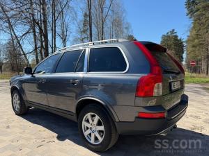 Grey Volvo XC90 2007 in Jelgava, with an engine capacity of 2.40 L and mileage of 243 thousand km for 6490 €, photo 5 on AUTOMOTO.COM.LV
