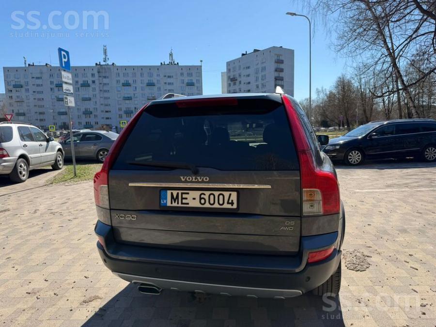 Grey Volvo XC90 2007 in Jelgava, with an engine capacity of 2.40 L and mileage of 243 thousand km for 6490 €, photo 7 on AUTOMOTO.COM.LV