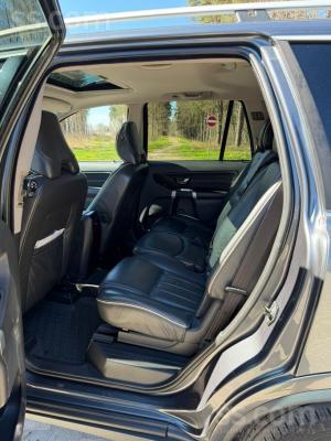 Grey Volvo XC90 2007 in Jelgava, with an engine capacity of 2.40 L and mileage of 243 thousand km for 6490 €, photo 8 on AUTOMOTO.COM.LV
