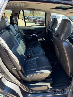 Grey Volvo XC90 2007 in Jelgava, with an engine capacity of 2.40 L and mileage of 243 thousand km for 6490 €, photo 11 on AUTOMOTO.COM.LV