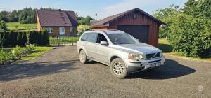 Grey Volvo XC90 2007 in Vilnius, with an engine capacity of 2.40 L and mileage of 432 thousand km for 3950 €, photo 4 on AUTOMOTO.COM.LV