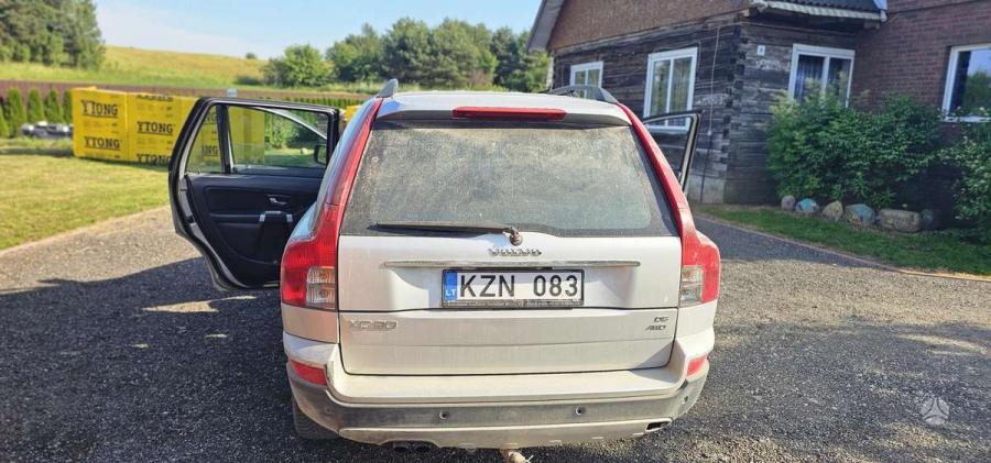 Grey Volvo XC90 2007 in Vilnius, with an engine capacity of 2.40 L and mileage of 432 thousand km for 3950 €, photo 9 on AUTOMOTO.COM.LV