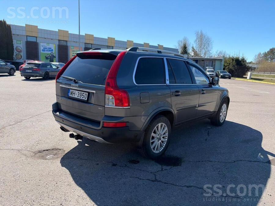Grey Volvo XC90 2007 in Riga, with an engine capacity of 4.40 L and mileage of 320 thousand km for 7750 €, photo 5 on AUTOMOTO.COM.LV