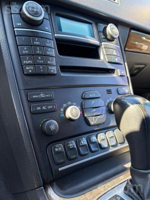 Grey Volvo XC90 2007 in Riga, with an engine capacity of 4.40 L and mileage of 320 thousand km for 7750 €, photo 8 on AUTOMOTO.COM.LV