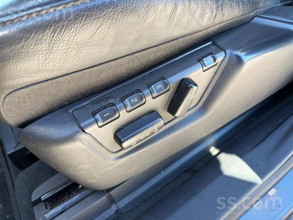 Grey Volvo XC90 2007 in Riga, with an engine capacity of 4.40 L and mileage of 320 thousand km for 7750 €, photo 8 on AUTOMOTO.COM.LV