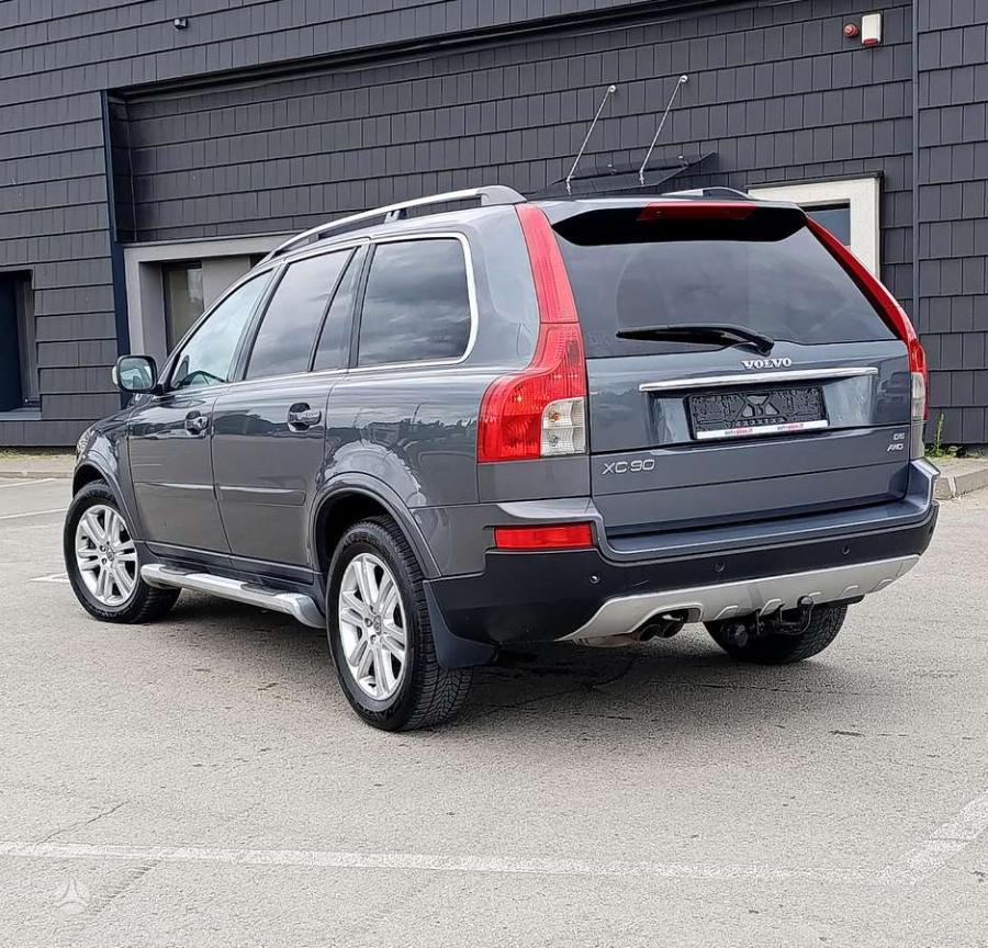 Pelēks Volvo XC90 2007 Kauņa, ar dzinēja tilpumu 2.40 L un nobraukumu 293 tūkst. km par 4950 €, foto 4 vietnē AUTOMOTO.COM.LV