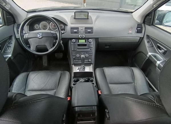 Pelēks Volvo XC90 2007 Kauņa, ar dzinēja tilpumu 2.40 L un nobraukumu 293 tūkst. km par 4950 €, foto 7 vietnē AUTOMOTO.COM.LV