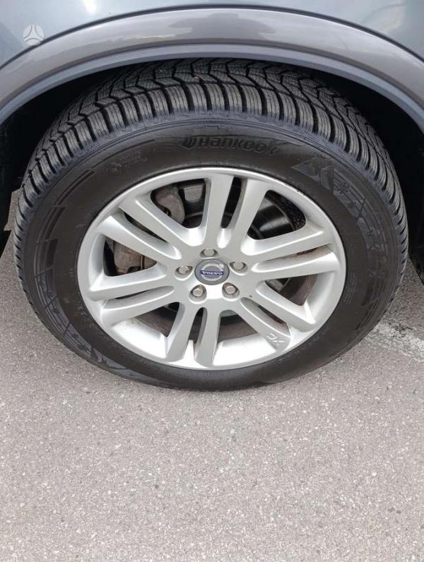 Pelēks Volvo XC90 2007 Kauņa, ar dzinēja tilpumu 2.40 L un nobraukumu 293 tūkst. km par 4950 €, foto 9 vietnē AUTOMOTO.COM.LV