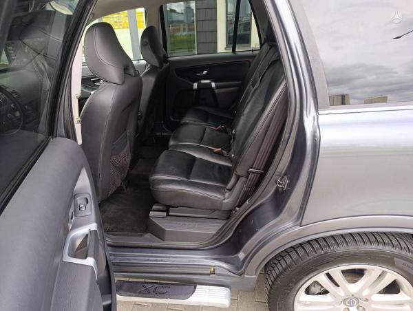Pelēks Volvo XC90 2007 Kauņa, ar dzinēja tilpumu 2.40 L un nobraukumu 293 tūkst. km par 4950 €, foto 10 vietnē AUTOMOTO.COM.LV