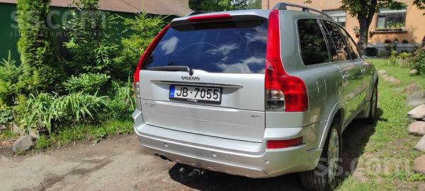 Pelēks Volvo XC90 2007 Rīga, ar dzinēja tilpumu 2.40 L un nobraukumu 353 tūkst. km par 5450 €, foto 3 vietnē AUTOMOTO.COM.LV