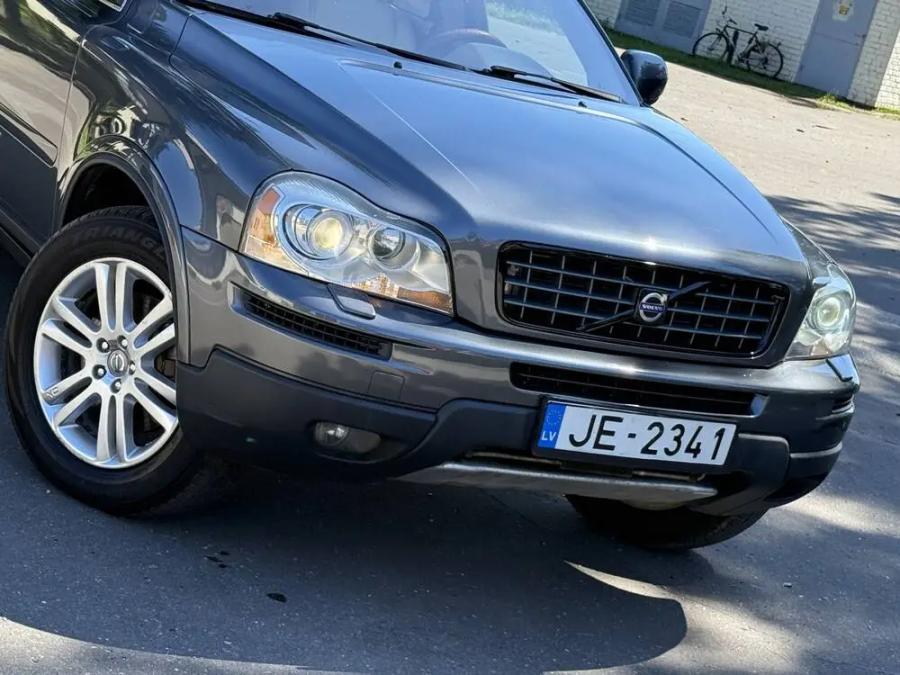 Серый Вольво ХС90 2007 в Юрмала, объемом двигателя 2.40 л и пробегом 270 тыс. км за 6950 €, фото 5 на AUTOMOTO.COM.LV