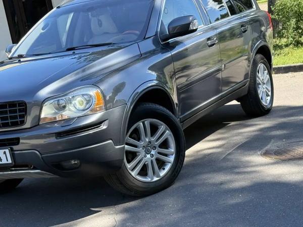 Pelēks Volvo XC90 2007 Jūrmala, ar dzinēja tilpumu 2.40 L un nobraukumu 270 tūkst. km par 6950 €, foto 5 vietnē AUTOMOTO.COM.LV