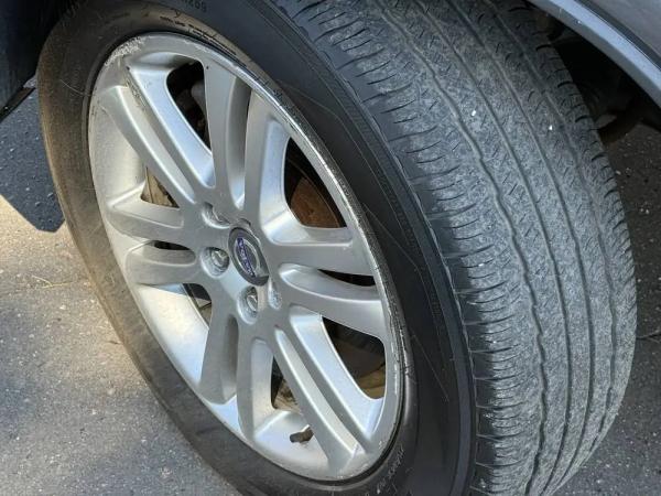 Pelēks Volvo XC90 2007 Jūrmala, ar dzinēja tilpumu 2.40 L un nobraukumu 270 tūkst. km par 6950 €, foto 8 vietnē AUTOMOTO.COM.LV